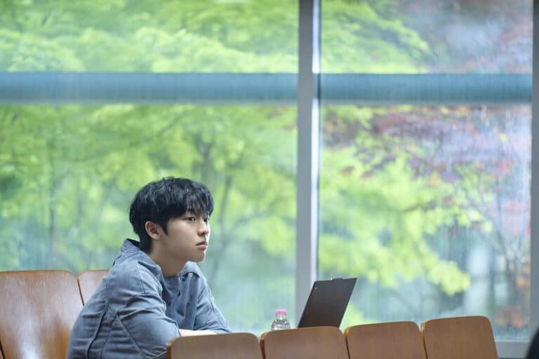 Choi Min-sik apaixona-se por um estudante perturbadoramente talentoso ...