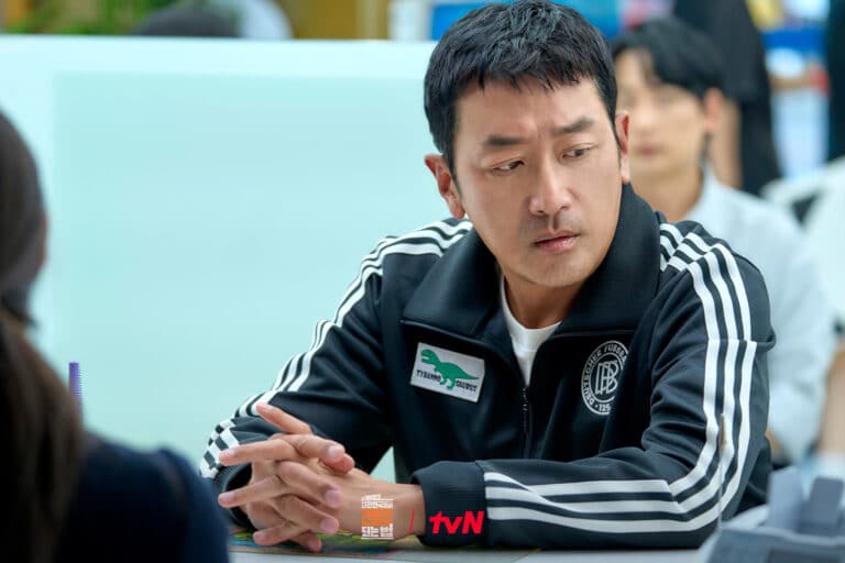 "Mad Concrete Dreams": Ha Jung-woo on the verge of collapse in a real ...